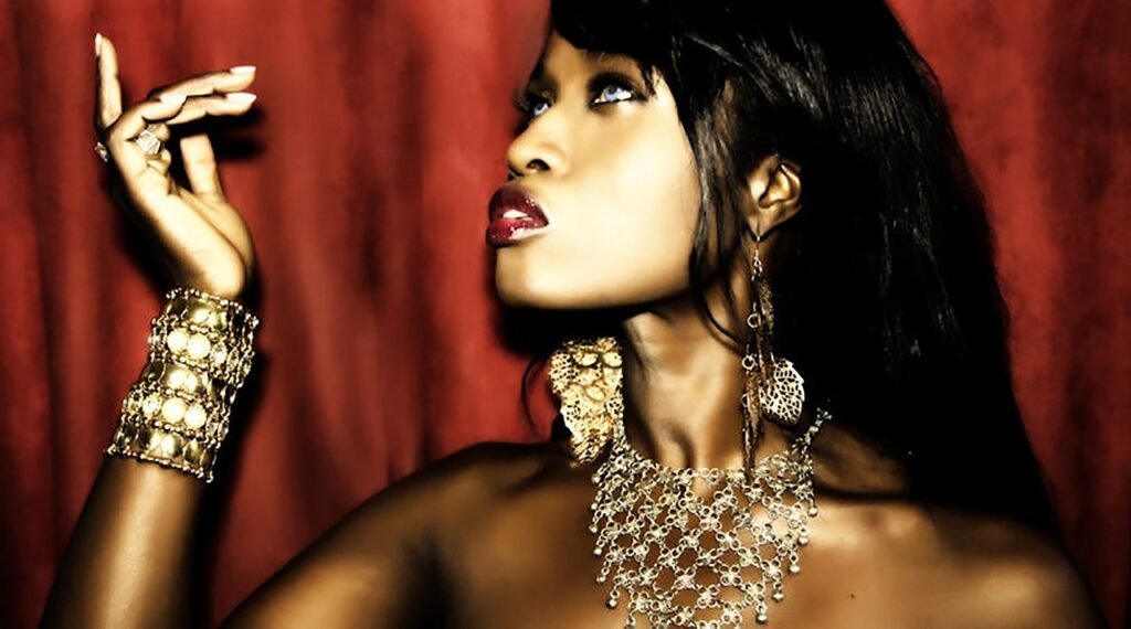 Crafting the Perfect Victorian Vampire - Venomous Sin